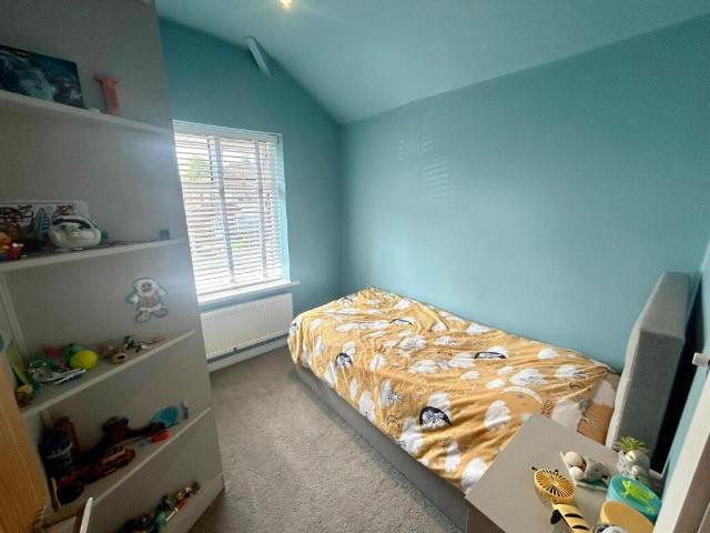 3 bedroom semi detached house for rent in Brantingham Road, Chorlton, M21