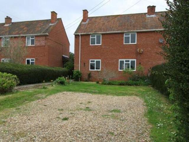 3 Bedroom Semi detached House For Rent In Brent Road, Cossington