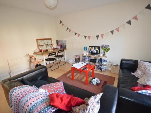 3 bedroom semi detached house for rent in Brudenell Road, Leeds, West Yorkshire, LS6