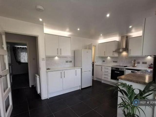 3 Bedroom Semi detached House For Rent In Bugbrooke, Northampton