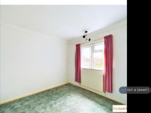 3 bedroom semi detached house for rent in Burke Road, Ipswich, IP1