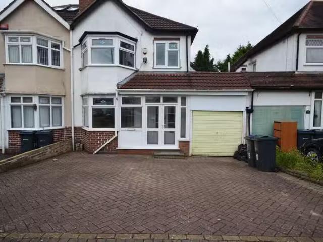 3 bedroom semi detached house for rent in Bushmore Road, Hall.