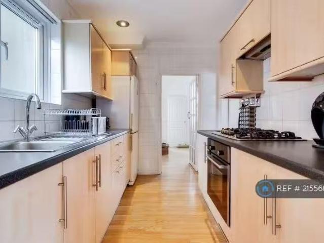 3 bedroom semi detached house for rent in Bynes Road, South Cr.