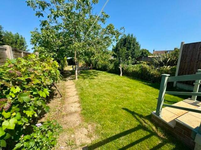 3 bedroom semi detached house for rent in Canadian Avenue, Gillingham, Kent, ME7