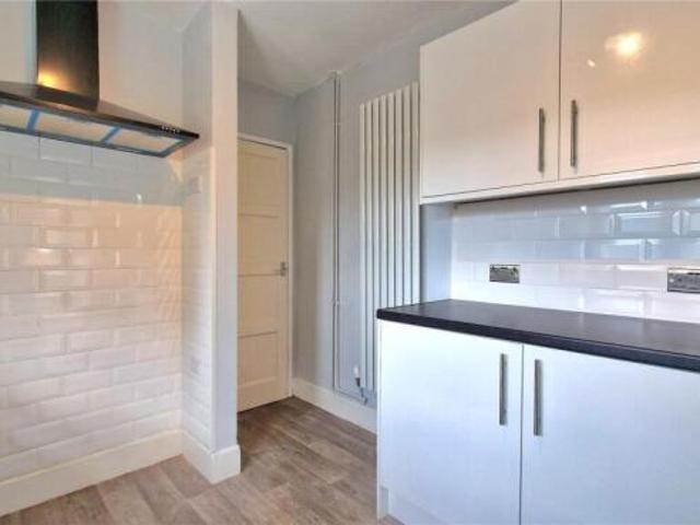 3 bedroom semi detached house for rent in Cabot Close, Kingswood, Bristol, BS15