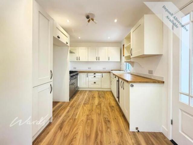 3 bedroom semi detached house for rent in Capel Place Dartford DA2