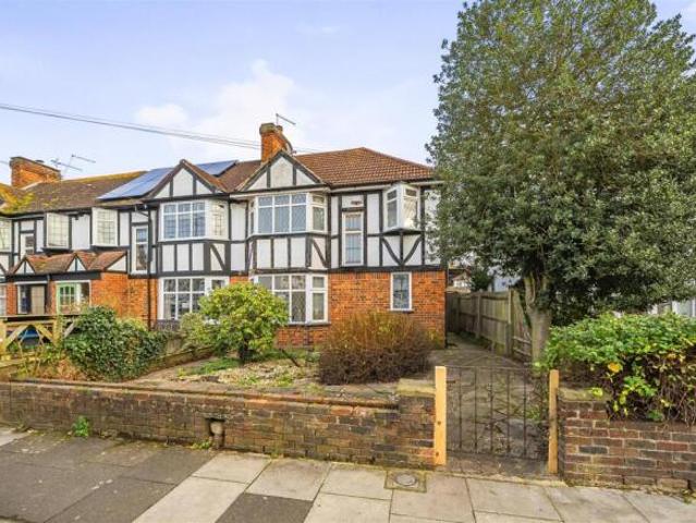 3 bedroom semi detached house for rent in Cardinal Avenue, Kingston Upon Thames, KT2