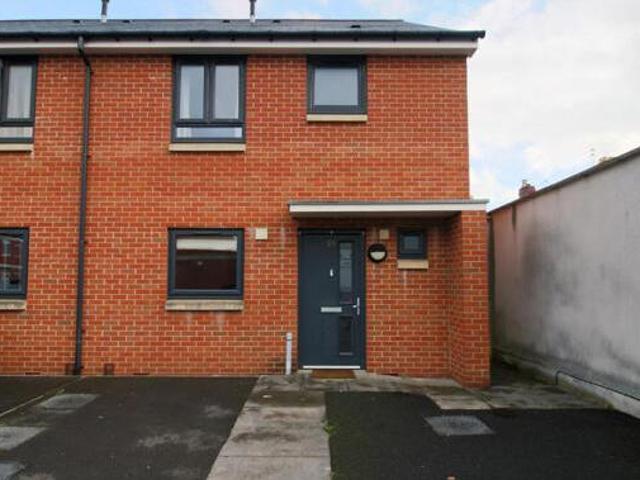 3 Bedroom Semi detached House For Rent In Cardiff