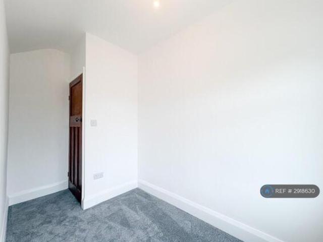 3 bedroom semi detached house for rent in Cedar Grove, Stoke On Trent, ST3