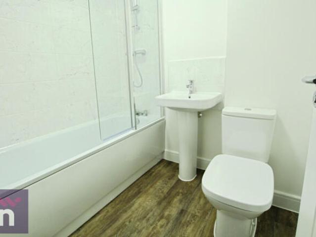 3 bedroom semi detached house for rent in Challenger Road, Innsworth, GL3