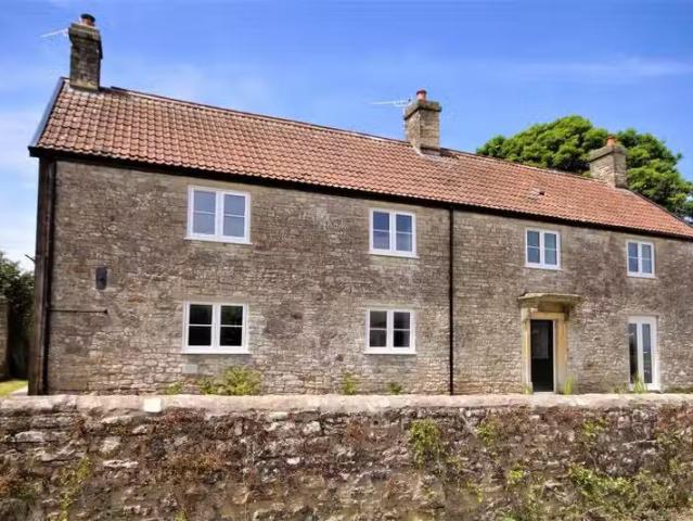 3 bedroom semi detached house for rent in Character Farmhouse.