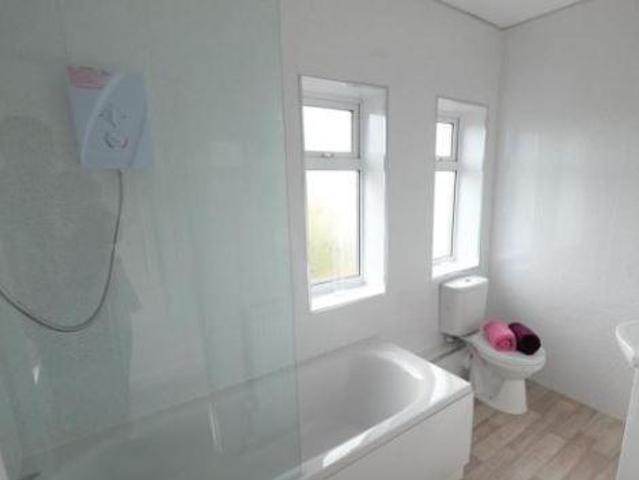 3 bedroom semi detached house for rent in Charnock Drive, Sheffield, S12