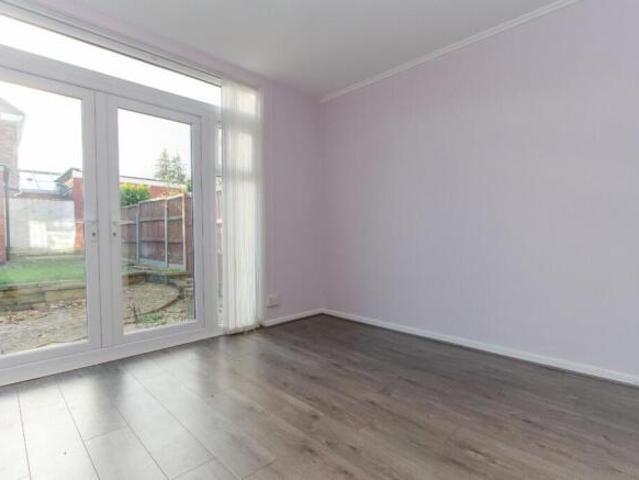 3 bedroom semi detached house for rent in Charter Avenue, Coventry, CV4