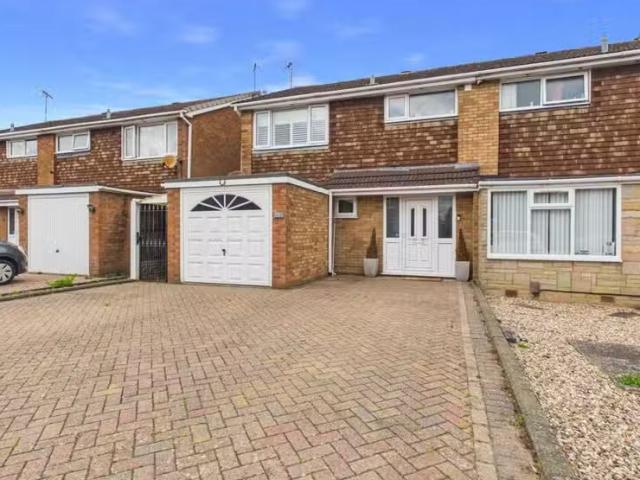 3 bedroom semi detached house for rent in Chetwynd Drive, Nune.