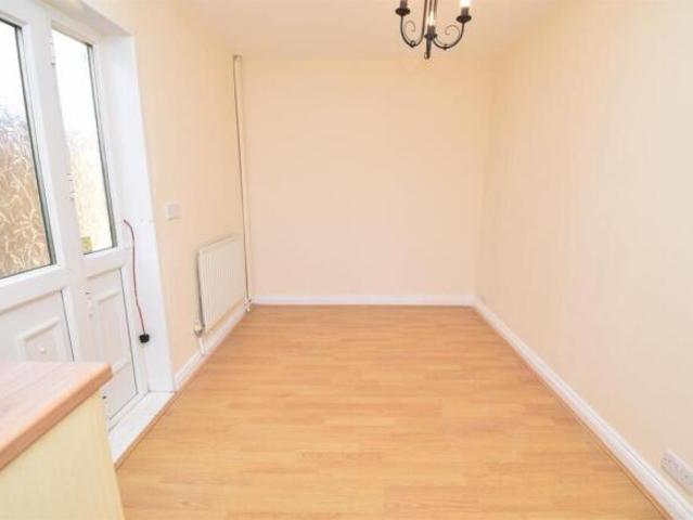 3 bedroom semi detached house for rent in Cheviot Drive, Doncaster, DN5 9PF, DN5