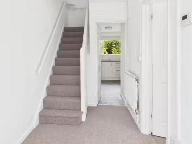 3 bedroom semi detached house for rent in Cheney Way, Cambridg.