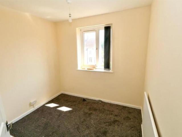3 bedroom semi detached house for rent in Cherry Tree Walk, Stretford, M32