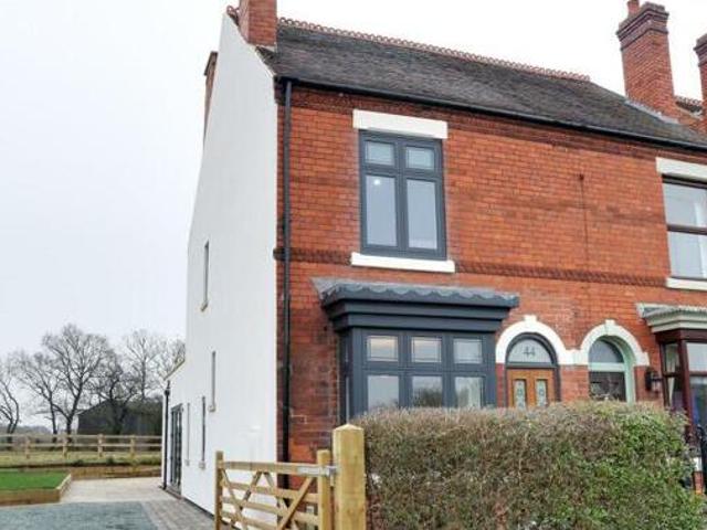 3 Bedroom Semi detached House For Rent In Cheslyn Hay