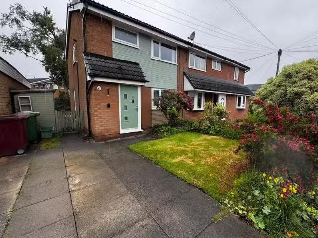 3 bedroom semi detached house for rent in Chester Avenue, Litt.