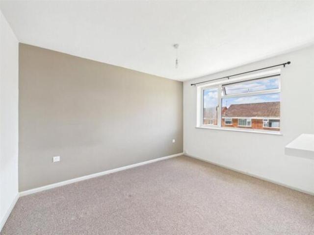 3 bedroom semi detached house for rent in Chiltern Road, Quedgeley, Gloucester, Gloucestershire, GL2