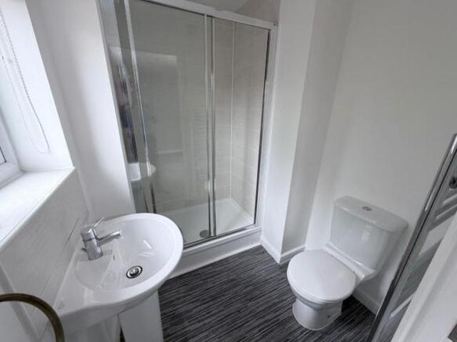 3 bedroom semi detached house for rent in Christie Lane, Salford, M7