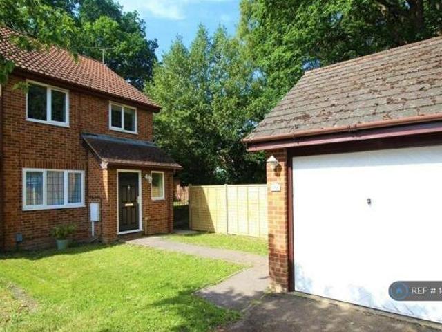 3 Bedroom Semi detached House For Rent In Church Crookham