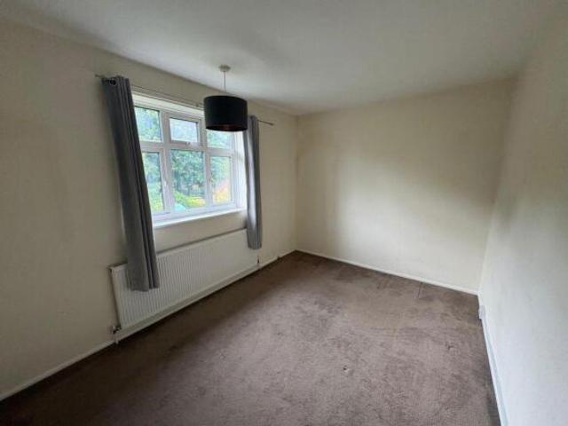 3 bedroom semi detached house for rent in Church Lane, Leciester, LE2