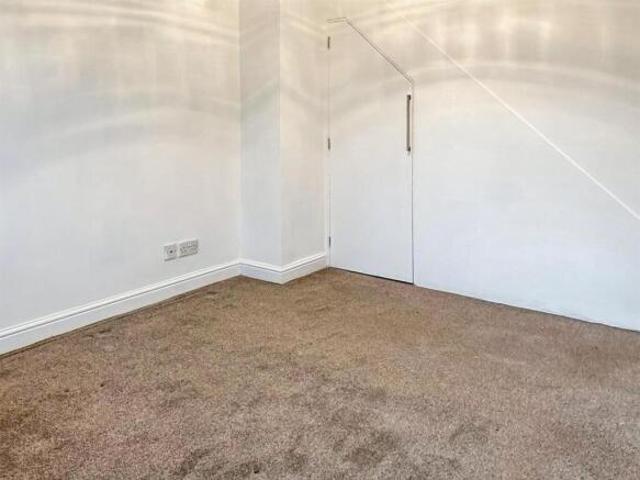 3 bedroom semi detached house for rent in Coach Road, Leeds, LS12
