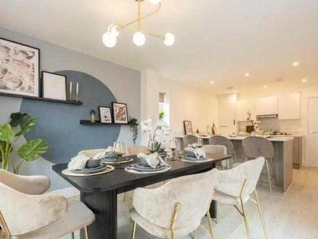 3 Bedroom Semi detached House For Rent In Colchester, Essex