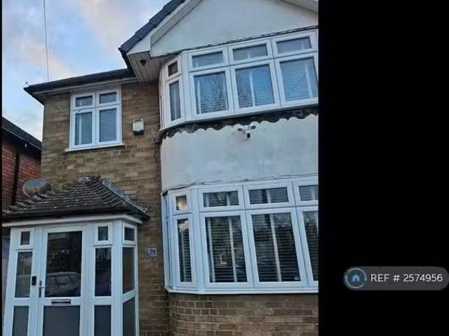 3 bedroom semi detached house for rent in Colebrook Road, Shir.