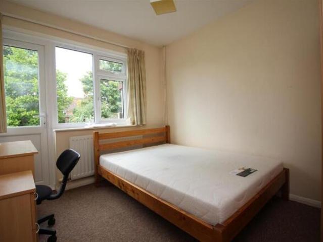 3 bedroom semi detached house for rent in College Road, Canterbury, Kent, CT1