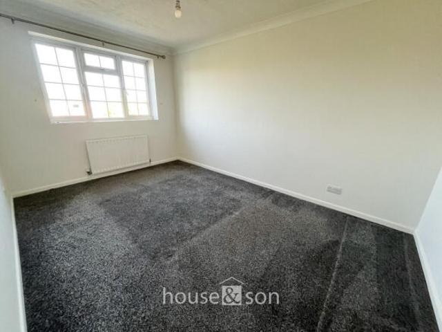 3 bedroom semi detached house for rent in Copper Beech Gardens, Ensbury Park, BH10