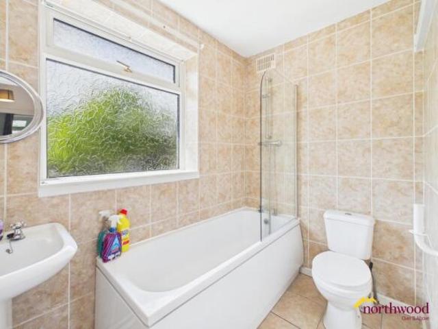 3 bedroom semi detached house for rent in Cornhill Road, Chell Heath, Stoke on Trent, ST6