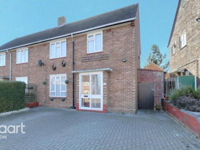 3 bedroom semi detached house for rent in Cowridge Crescent, LUTON, LU2