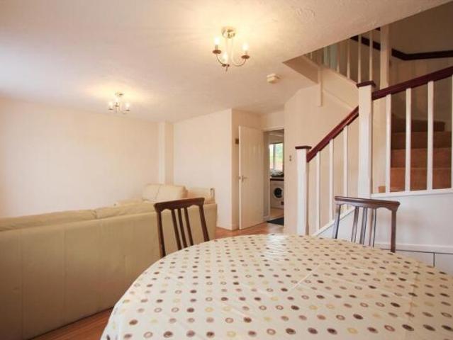 3 bedroom semi detached house for rent in Clos Hector, Pengam Green, CF24