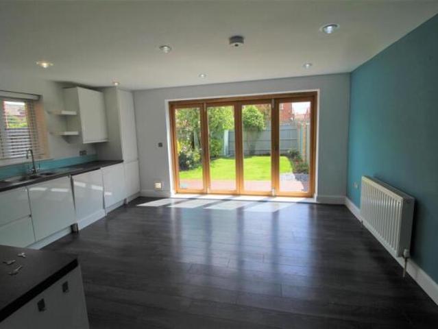 3 bedroom semi detached house for rent in Claudeen Close, Swaythling, Southampton, SO18