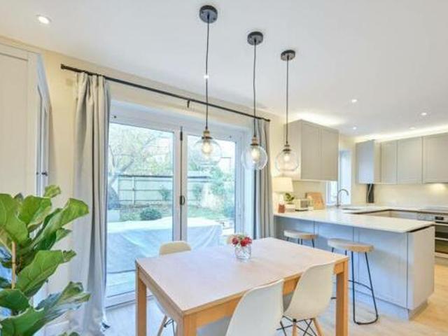3 Bedroom Semi detached House For Rent In Clapham, London