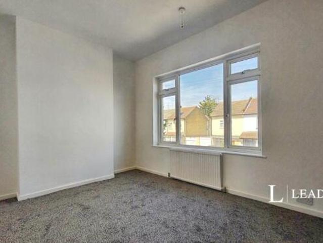 3 bedroom semi detached house for rent in Cromwell Road, Southend on Sea, Essex, SS2