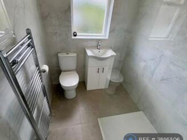3 bedroom semi detached house for rent in Crawley Road, London, N22