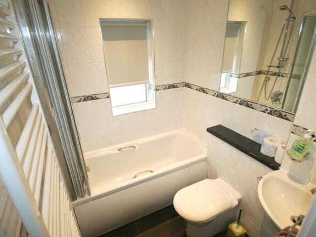 3 bedroom semi detached house for rent in Crabtree Road, Botley, OX2