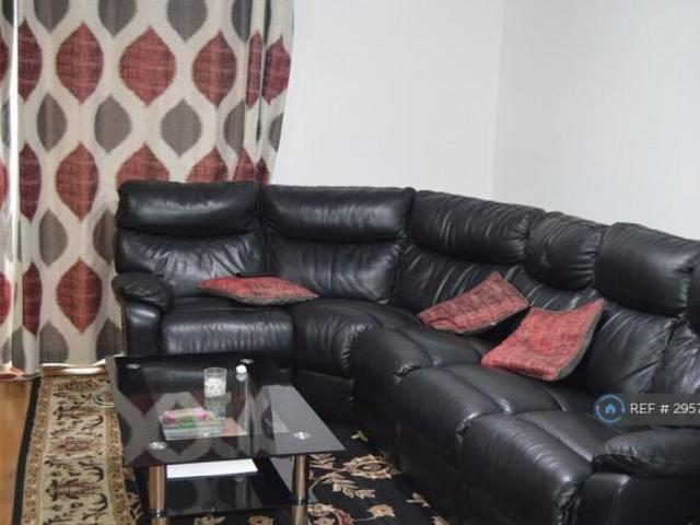 3 bedroom semi detached house for rent in Cyber Avenue, Oakgrove, Milton Keynes, MK10