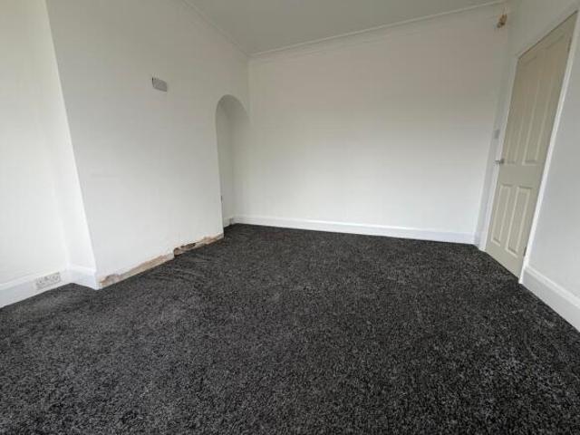 3 bedroom semi detached house for rent in Denbrook Crescent, BRADFORD, BD4