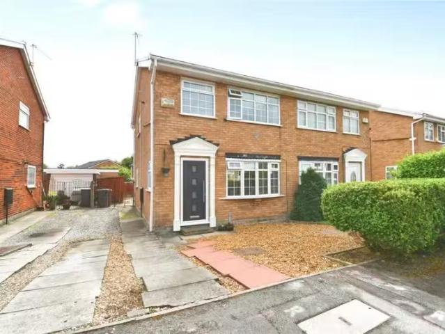 3 bedroom semi detached house for rent in Denny Close, Upton.