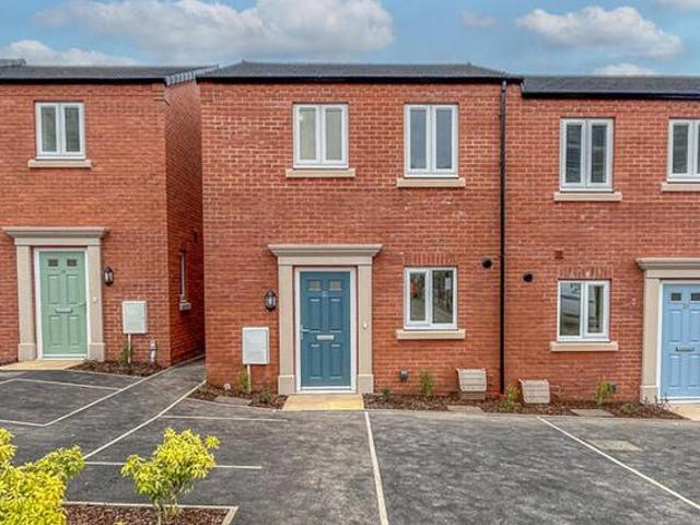 3 Bedroom Semi detached House For Rent In Derby