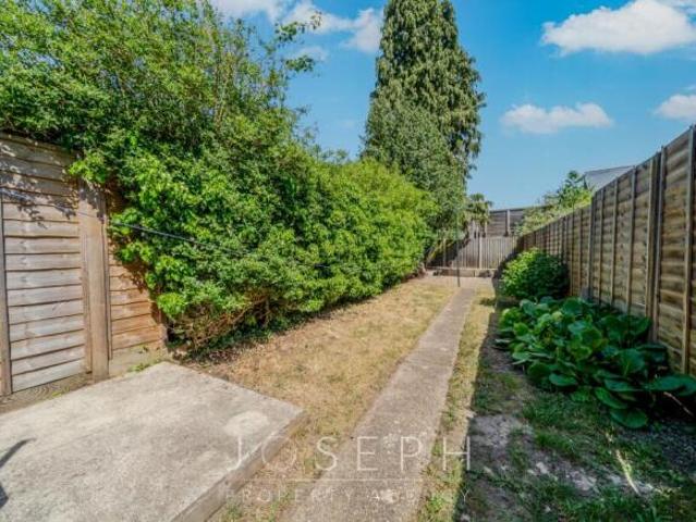 3 bedroom semi detached house for rent in Derby Road, Ipswich, IP3