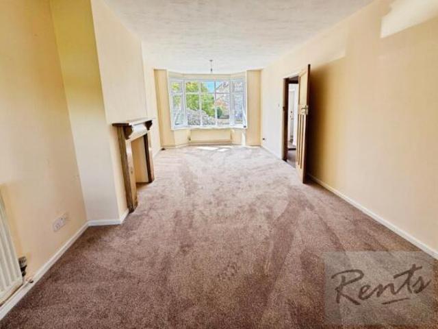 3 bedroom semi detached house for rent in Digby Road, Bixley Ward, Ipswich, IP4