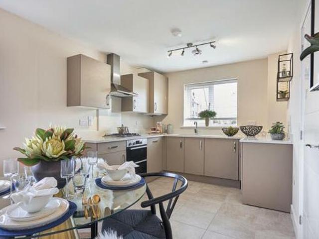 3 Bedroom Semi detached House For Rent In Discovery Way