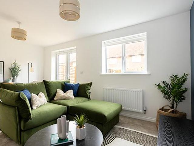 3 Bedroom Semi detached House For Rent In Discovery Way