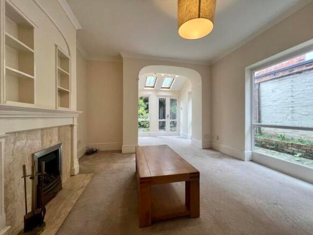 3 bedroom semi detached house for rent in Dormer Place, Leamington Spa, CV32