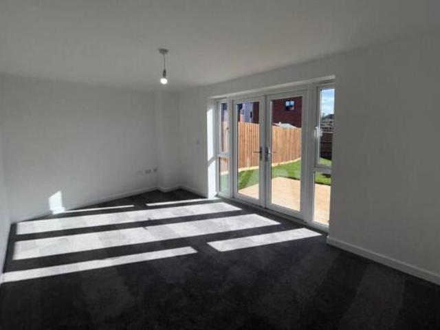 3 bedroom semi detached house for rent in Drumore Close, Derby, Derbyshire, DE22